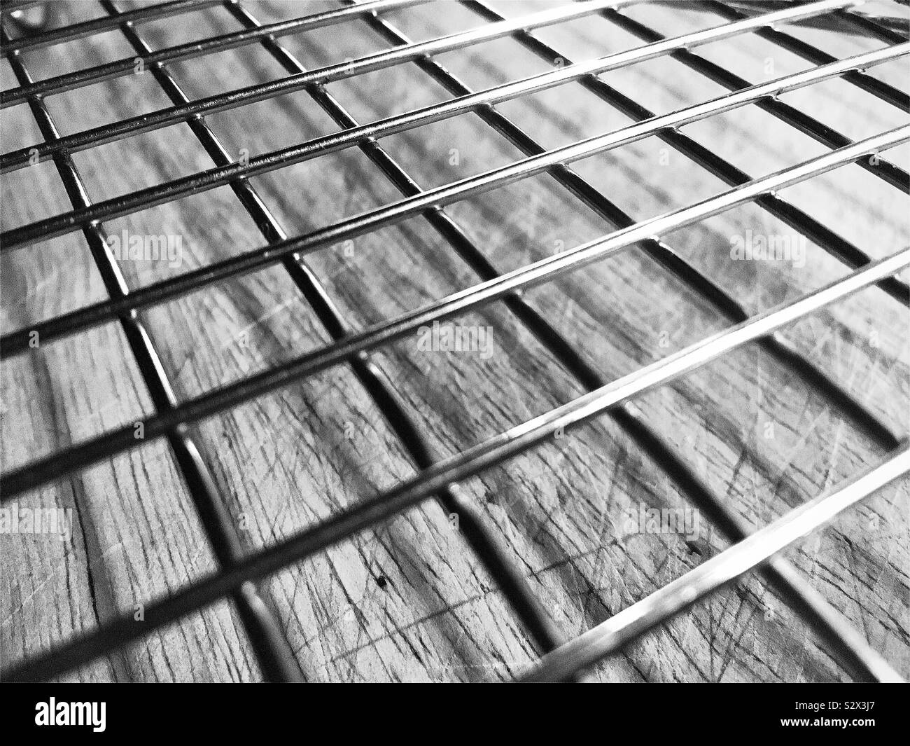 Metal cooling rack Black and White Stock Photos & Images - Alamy