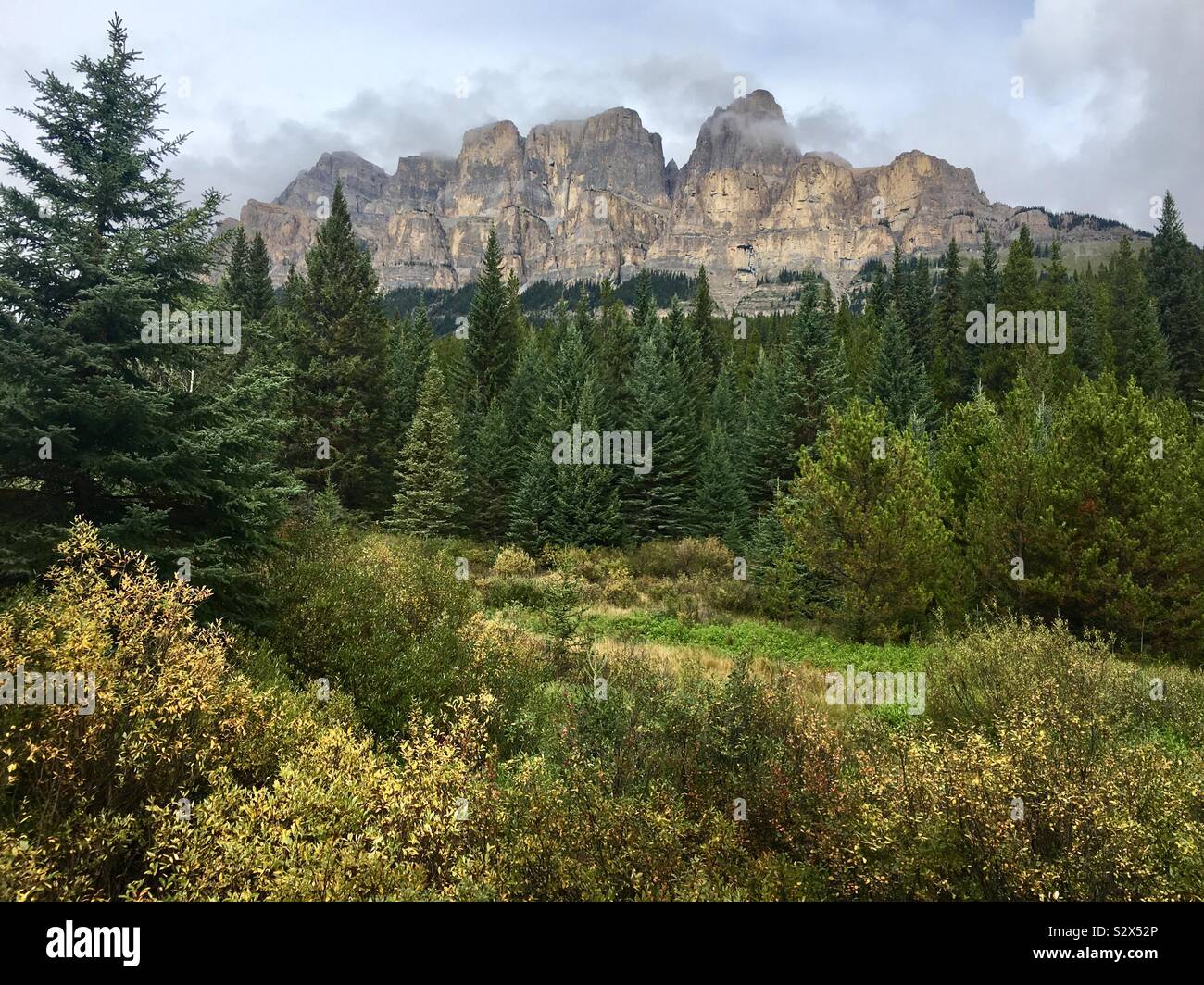 Banff nationalpark hi-res stock photography and images - Alamy