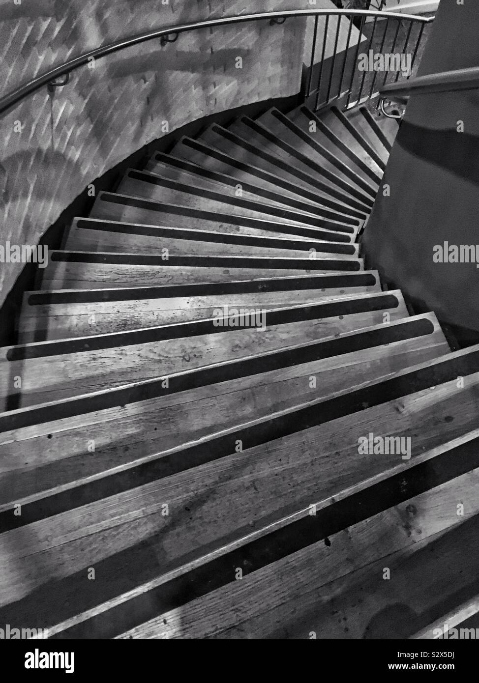 Dramatic stairs hi-res stock photography and images - Alamy
