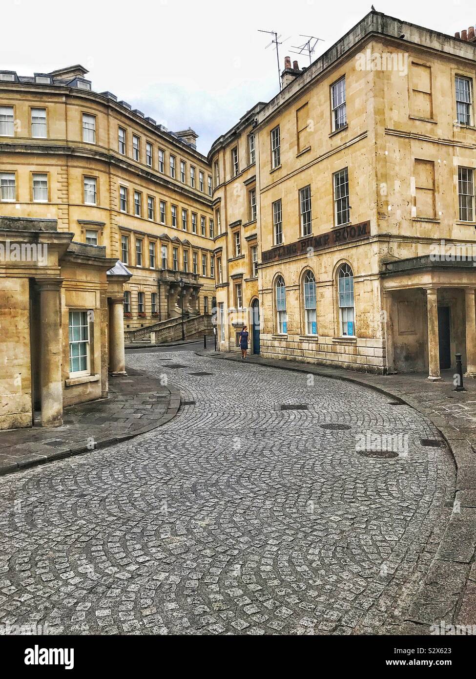 The Georgian architecture of a backstreet in the historic city of Bath ...