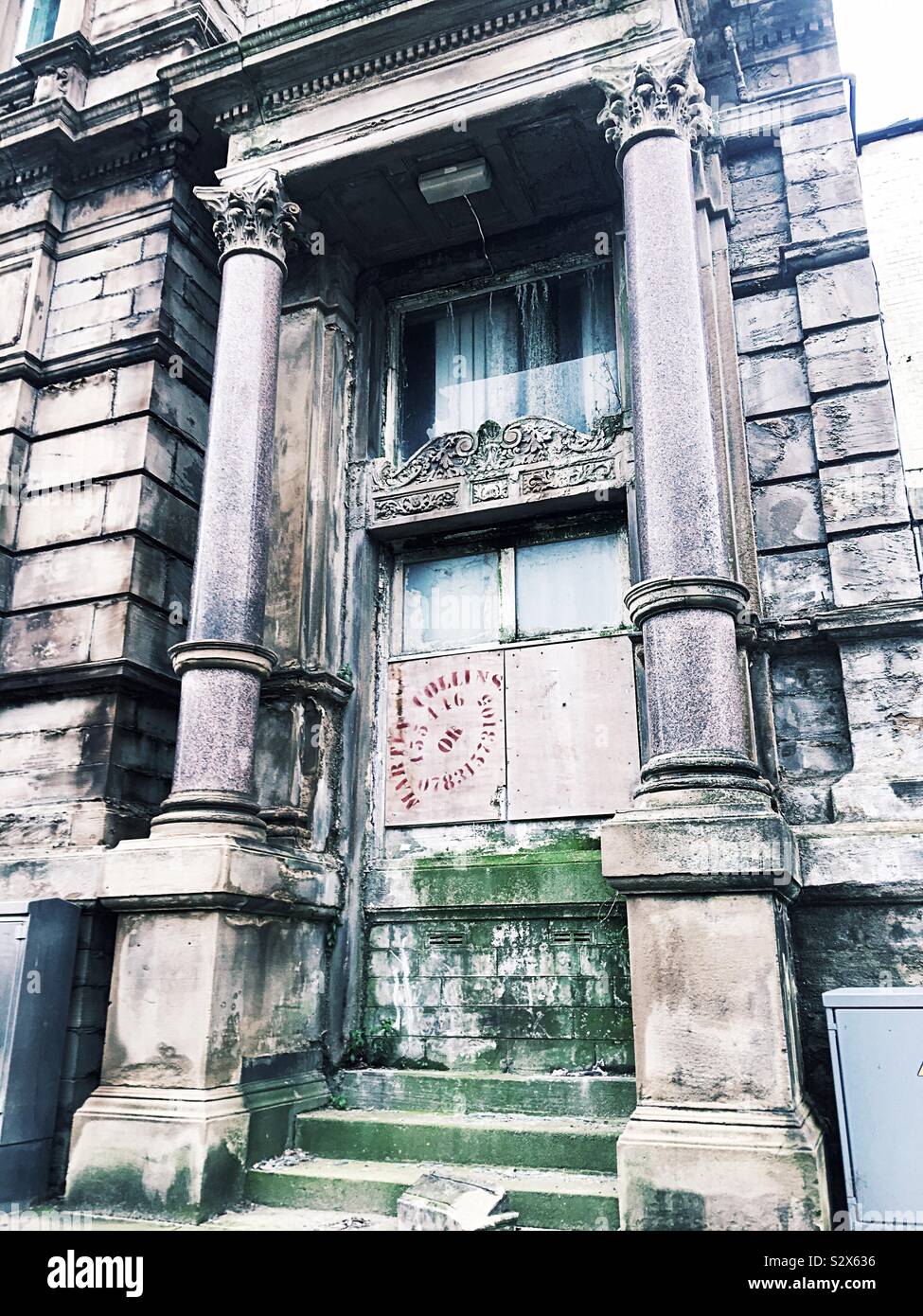 Old english town hi-res stock photography and images - Alamy