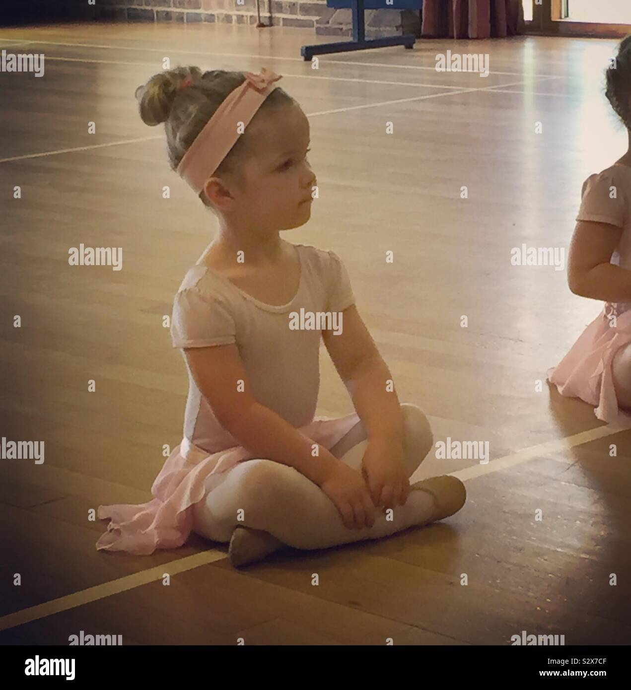 Ballet lesson hi-res stock photography and images - Alamy