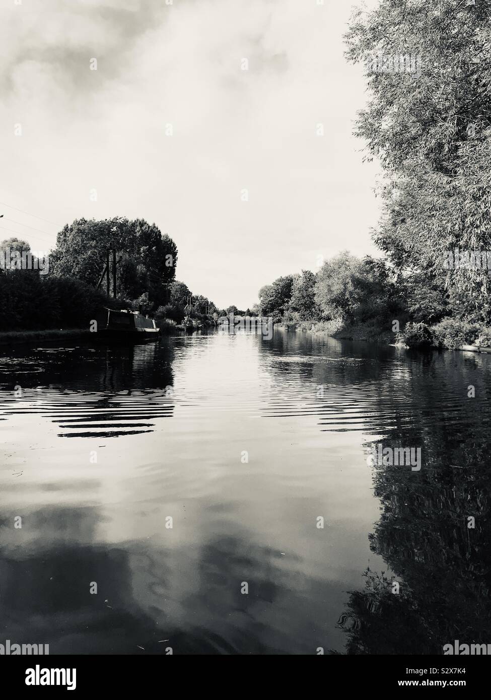 Messing about on the river hi-res stock photography and images - Alamy