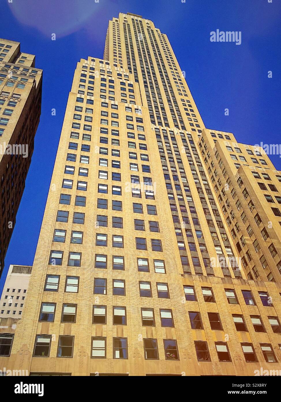 The massive office building, 500 5th Ave. dominates the corner of 42nd ...