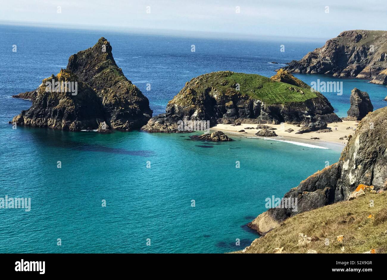 View of Kynance Cove on The Lizard Peninsula - Cornwall UK Stock Photo ...