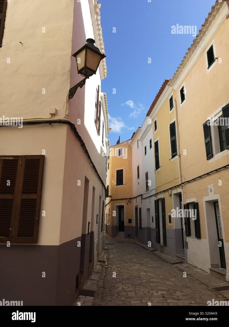 Spanish streets hi-res stock photography and images - Alamy