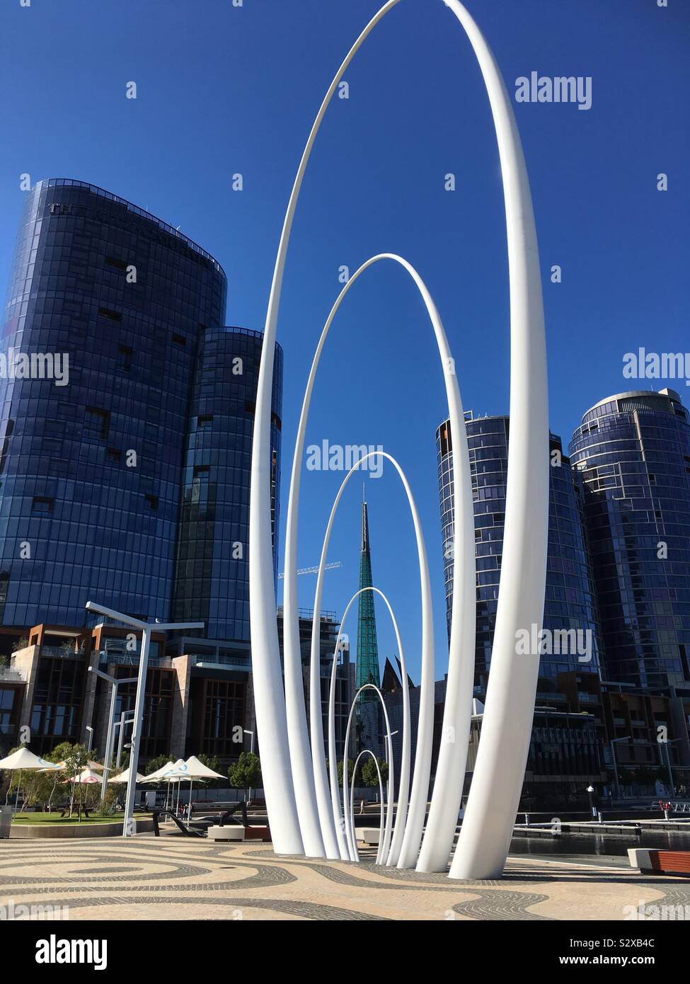 Elizabeth quay sculpture hi-res stock photography and images - Alamy