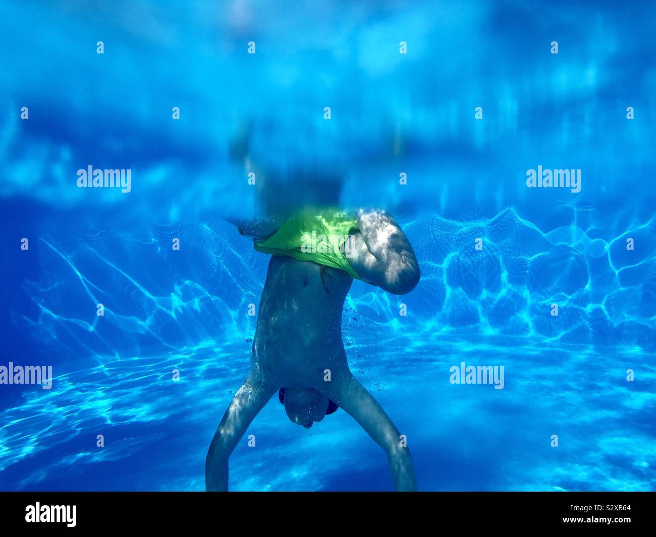 Underwater pool handstand hi-res stock photography and images - Alamy