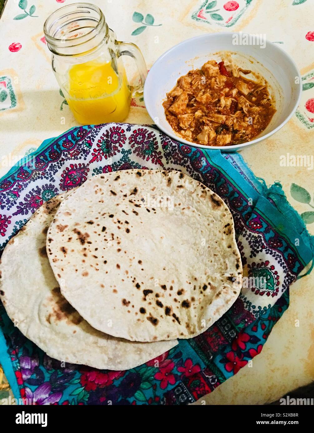 Chapatti High Resolution Stock Photography and Images - Alamy