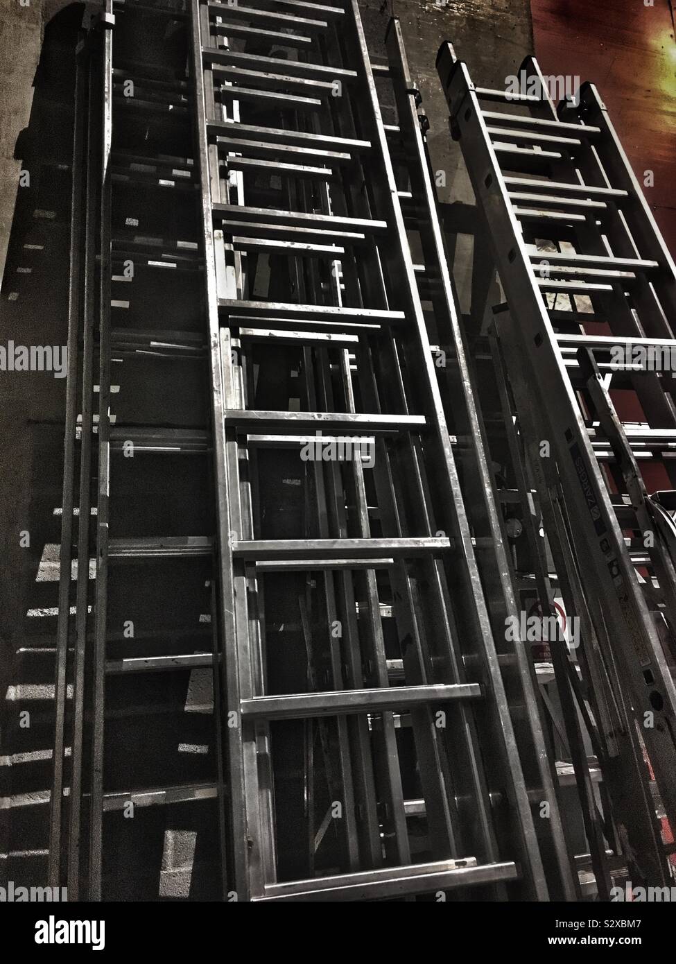 Tall ladders hi-res stock photography and images - Alamy