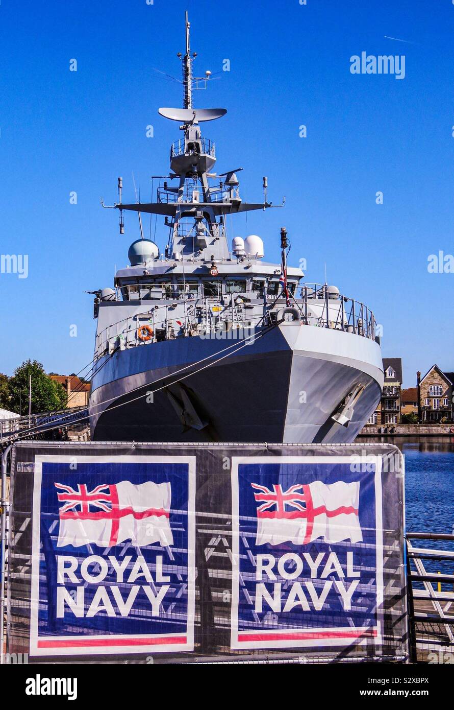 Hms medway hi-res stock photography and images - Alamy