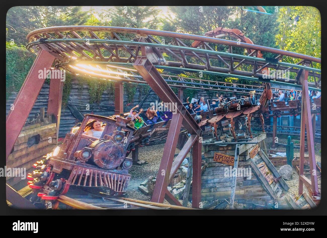 Chessington hi-res stock photography and images - Alamy