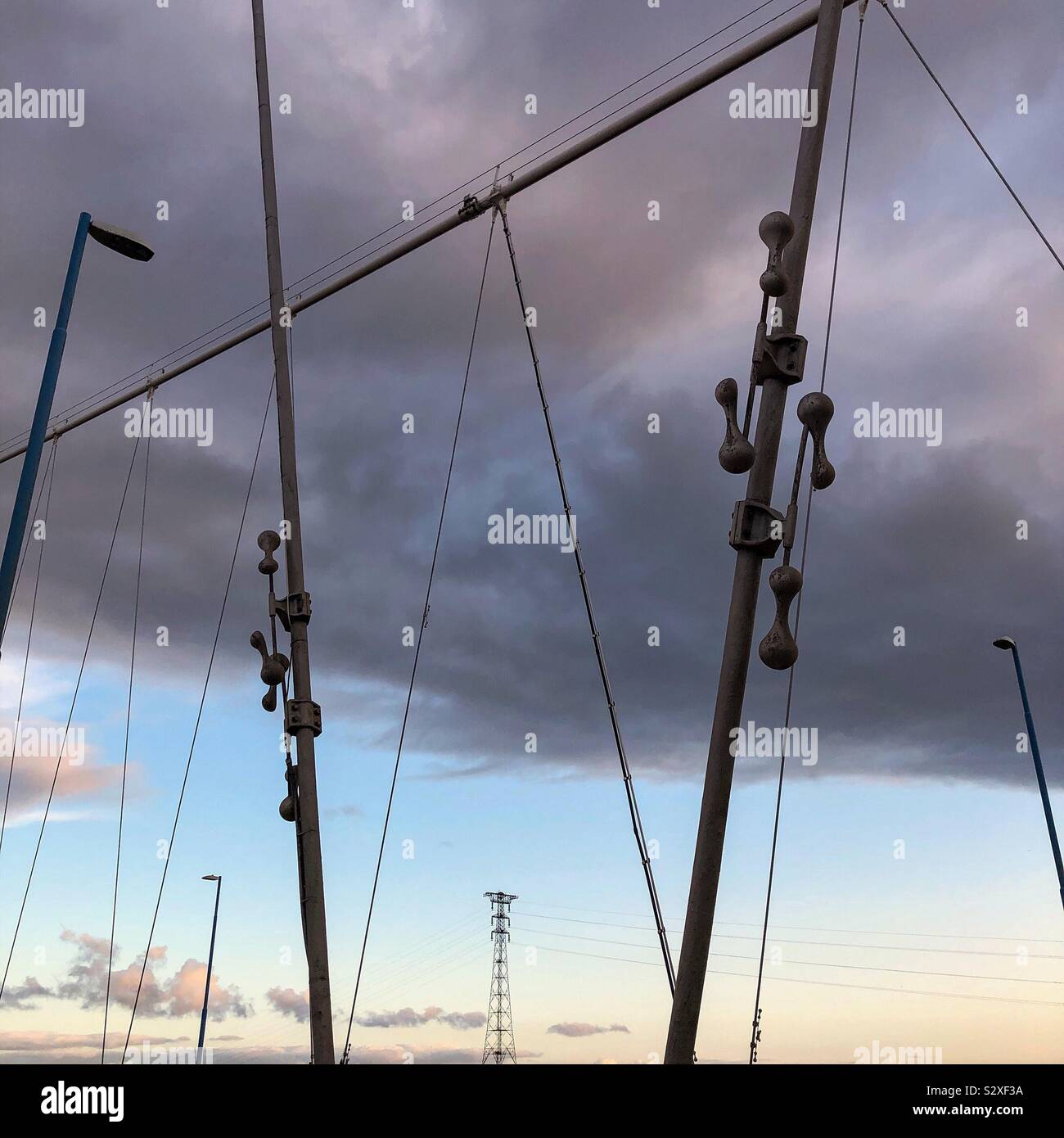 Tension cables hi-res stock photography and images - Alamy