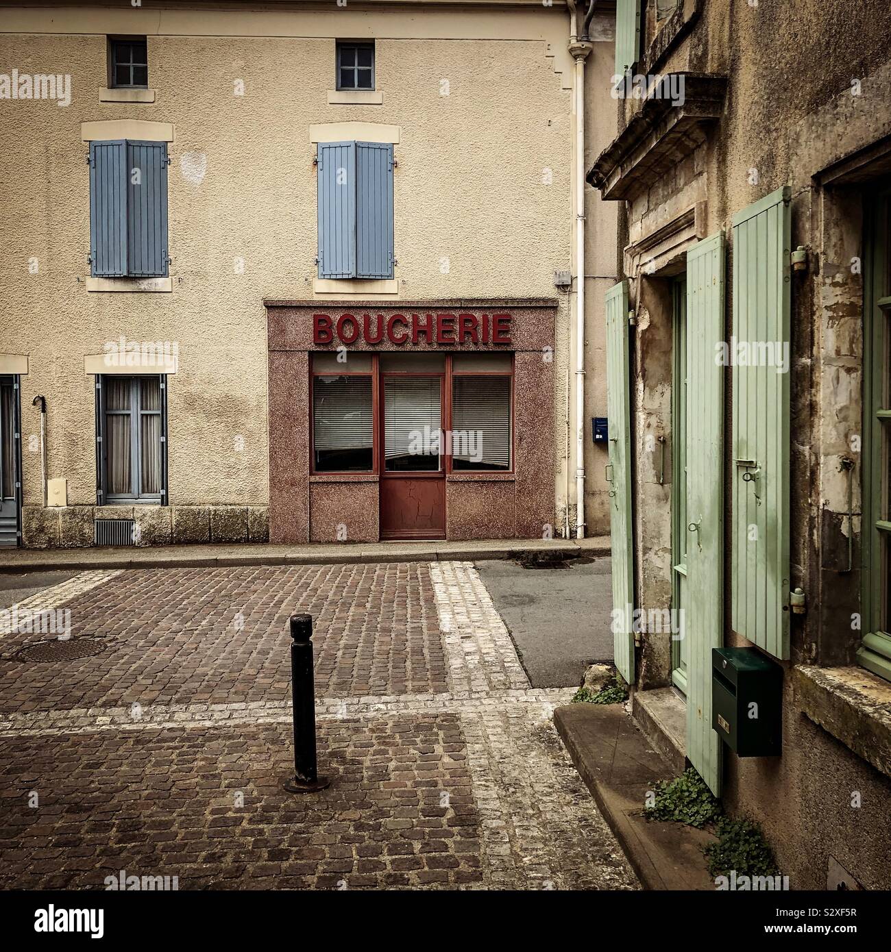 French butcher hi-res stock photography and images - Alamy