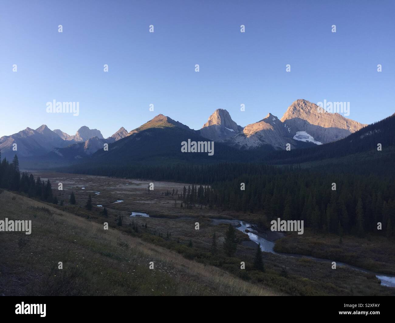 Kananaskis valley hi-res stock photography and images - Alamy