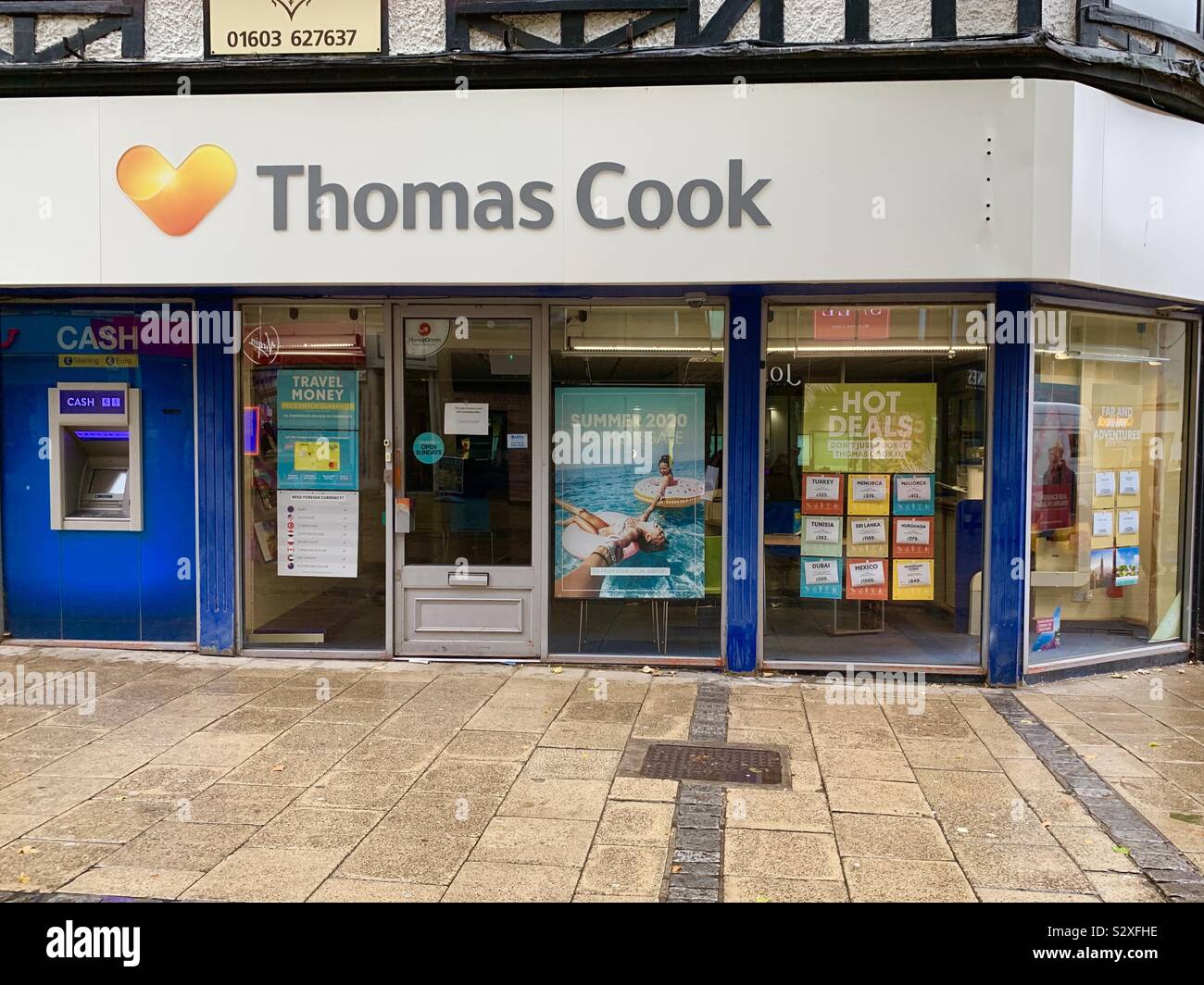 Cook shop hi-res stock photography and images - Alamy