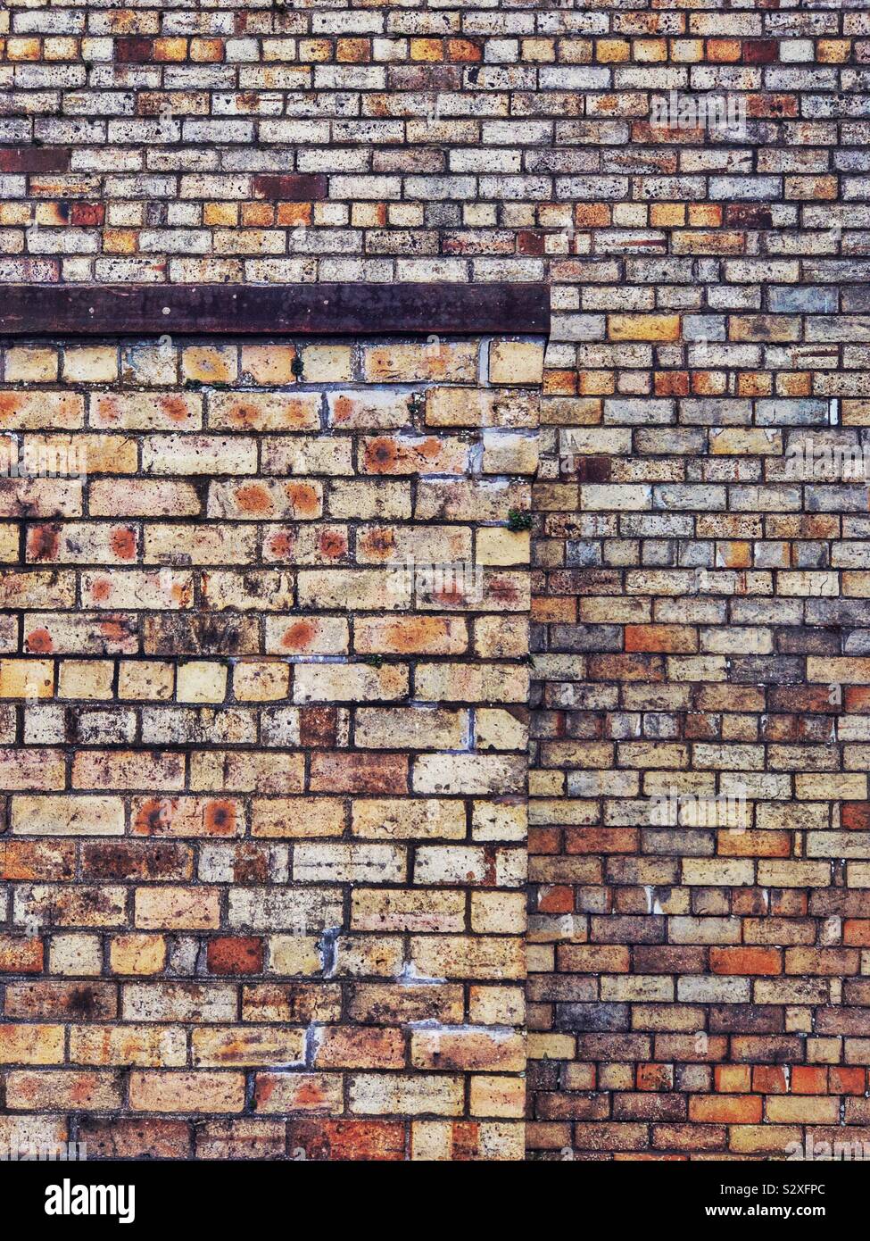 Two brick buildings hi-res stock photography and images - Alamy