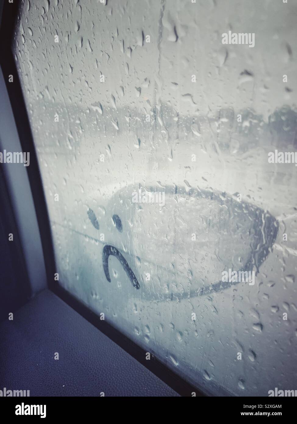 Sad face at the window hi-res stock photography and images - Alamy