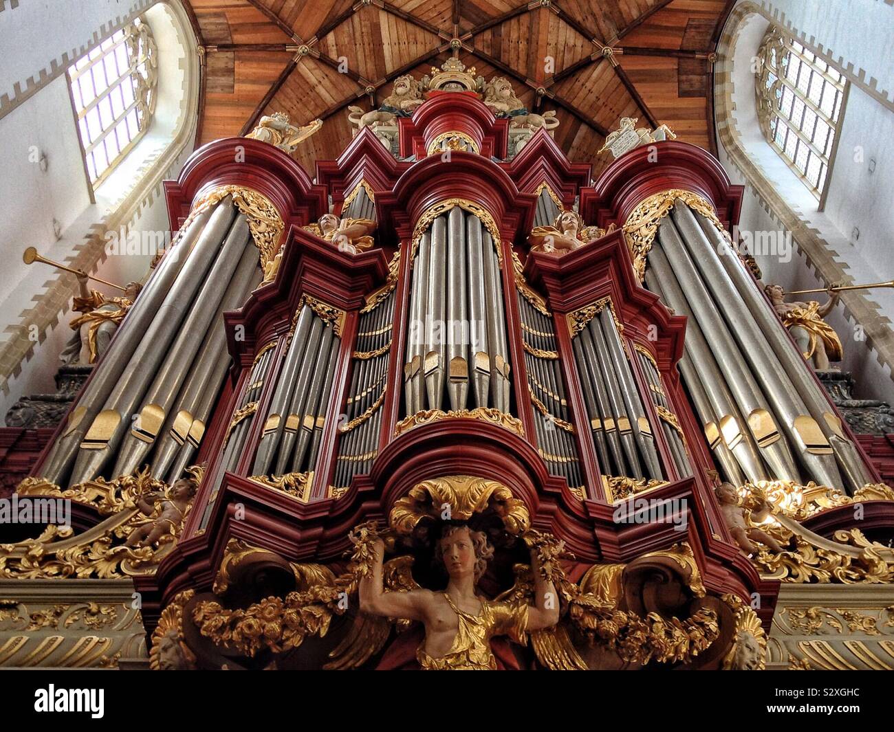 Mozart played organ in church hi-res stock photography and images - Alamy