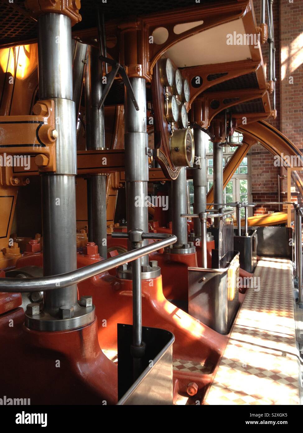 Steam engine pump hi-res stock photography and images - Alamy