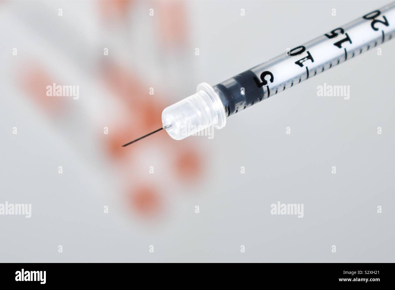 Needle shot hi-res stock photography and images - Alamy