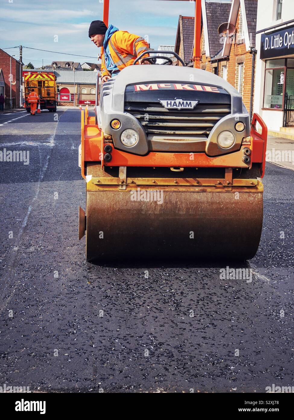 Compacting roller hi-res stock photography and images - Alamy
