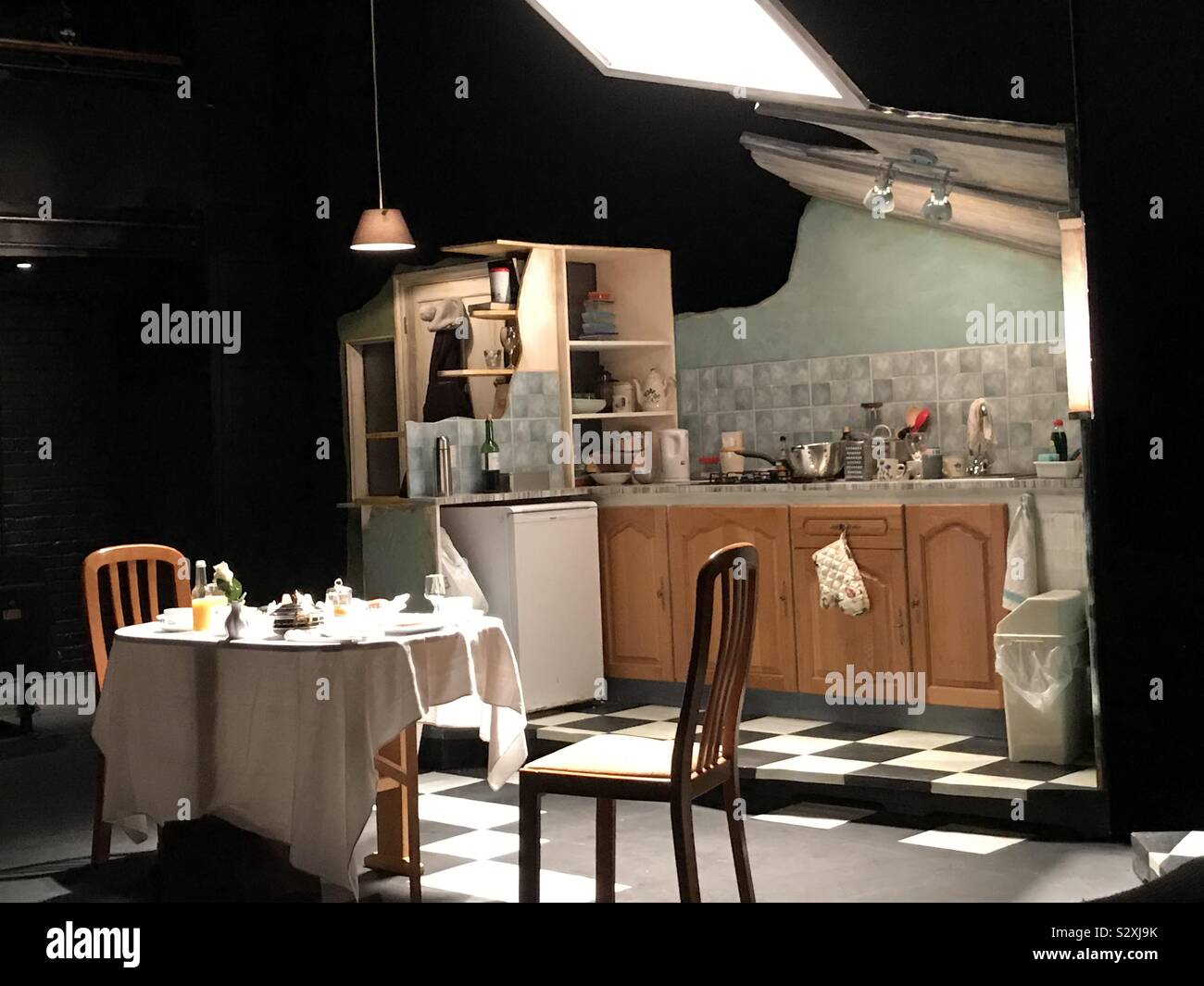 Kitchen stage hi-res stock photography and images - Alamy