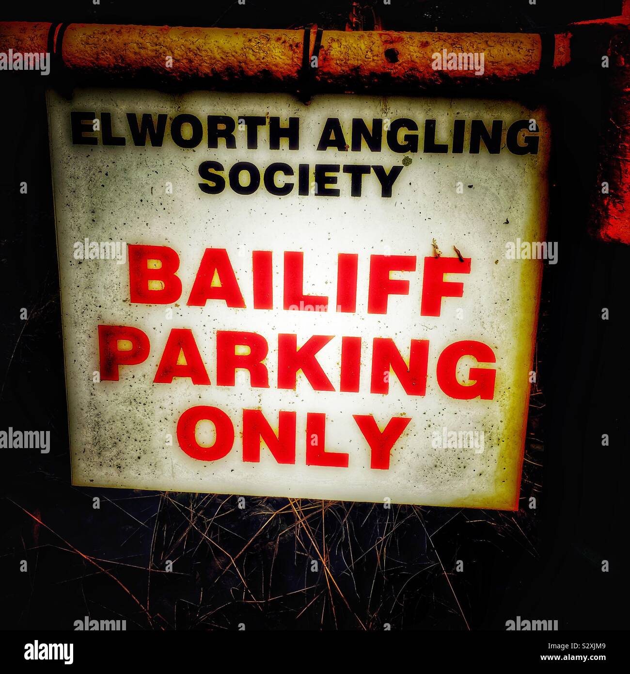Reserved parking signs hi-res stock photography and images - Alamy