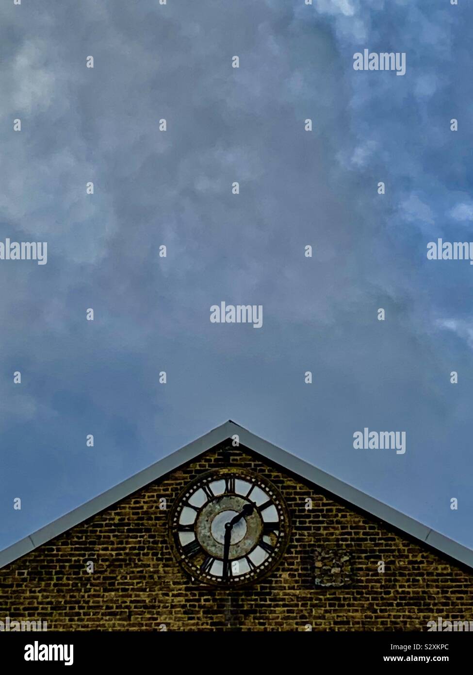 Weather and time hi-res stock photography and images - Alamy