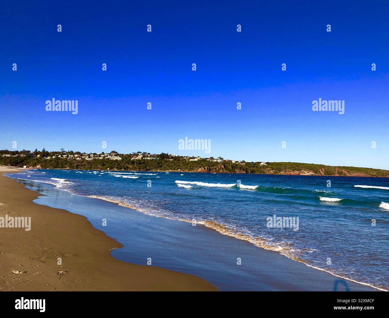 Blue ocean beach hi-res stock photography and images - Alamy