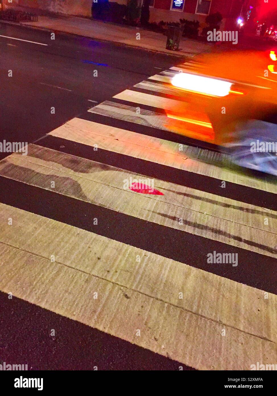 Crosswalk lines on street hi-res stock photography and images - Alamy