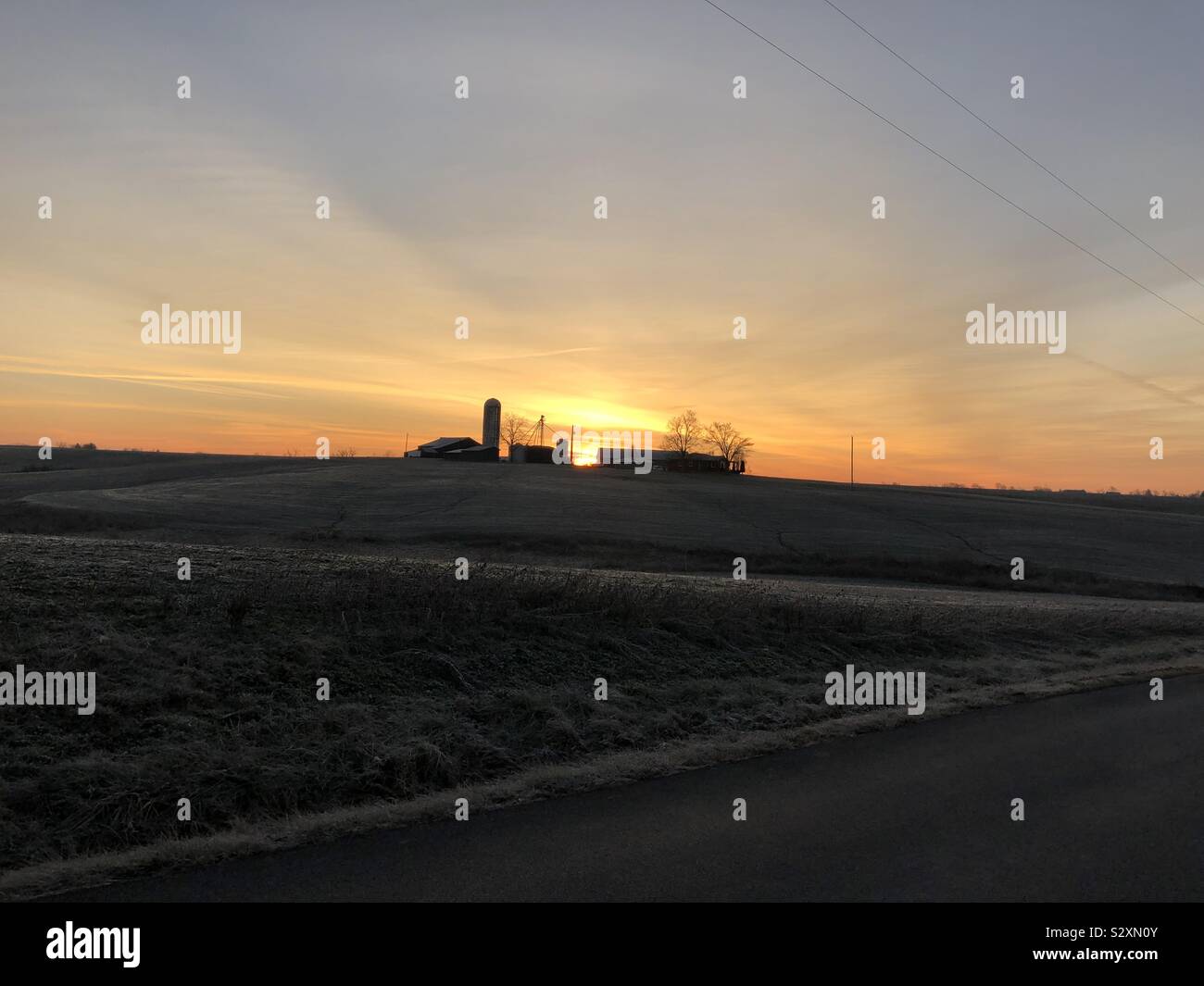 Sunrise farm hi-res stock photography and images - Alamy