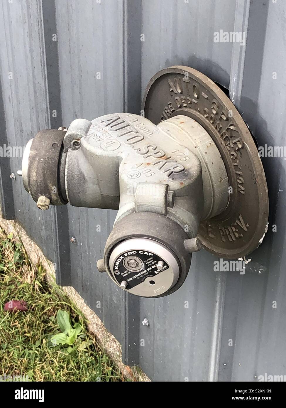 Fire sprinkler pipe hi-res stock photography and images - Alamy