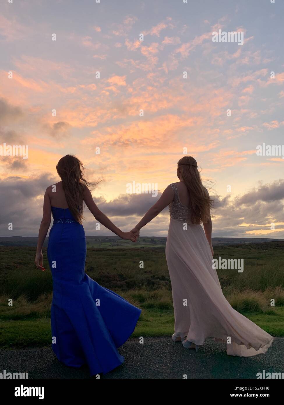 Prom dresses hi-res stock photography and images - Alamy