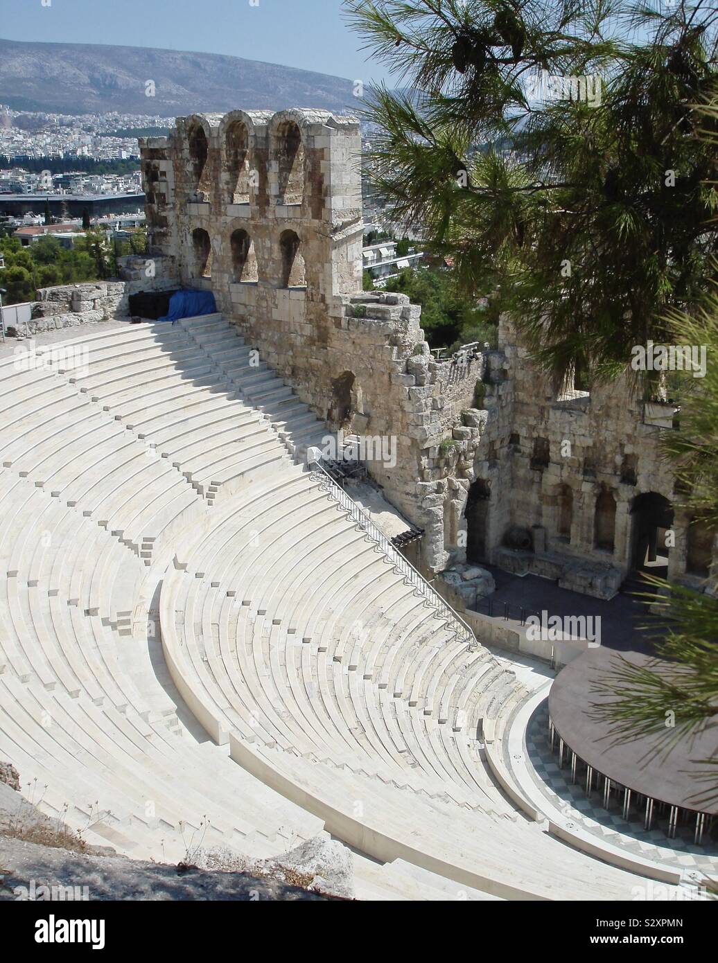 Musical auditorium hi-res stock photography and images - Alamy