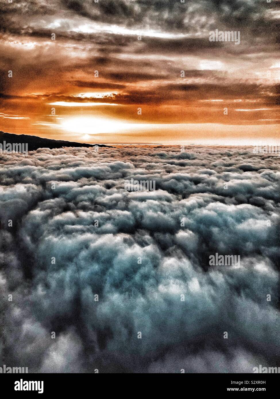 Dramatic skyline scenery Stock Photo - Alamy