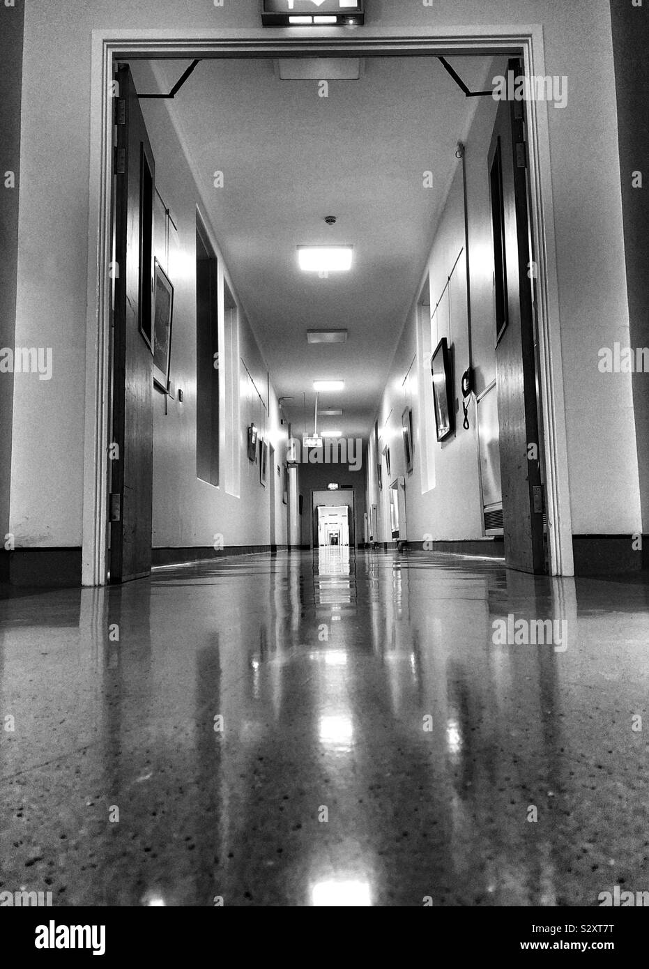 Long corridor hi-res stock photography and images - Alamy