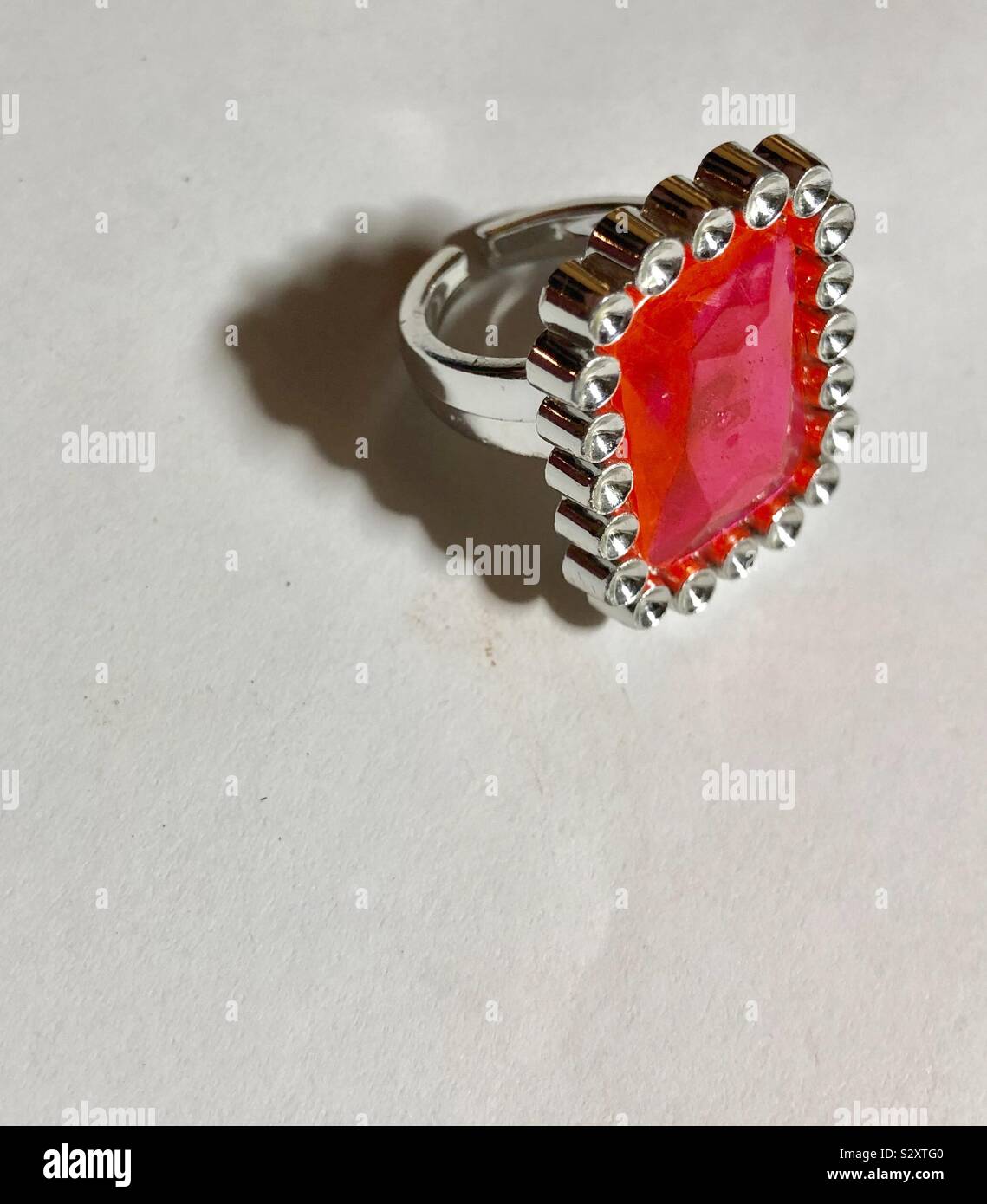 Kids ring hi-res stock photography and images - Alamy