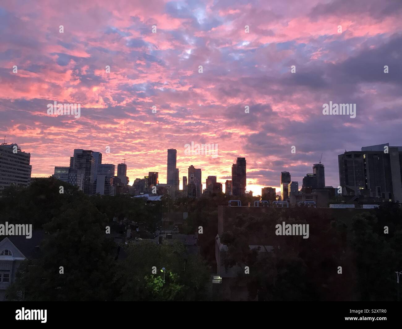 Toronto sun hi-res stock photography and images - Alamy