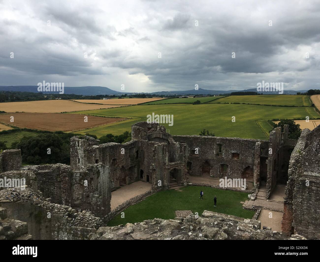 Welsh Border Castle High Resolution Stock Photography and Images - Alamy