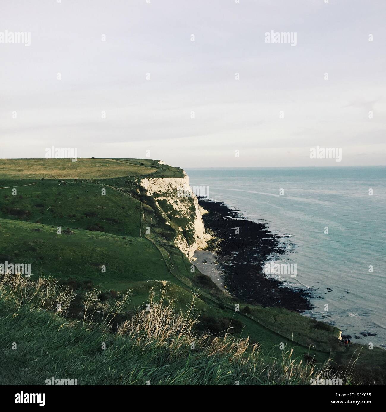 Dover cliffs hi-res stock photography and images - Alamy