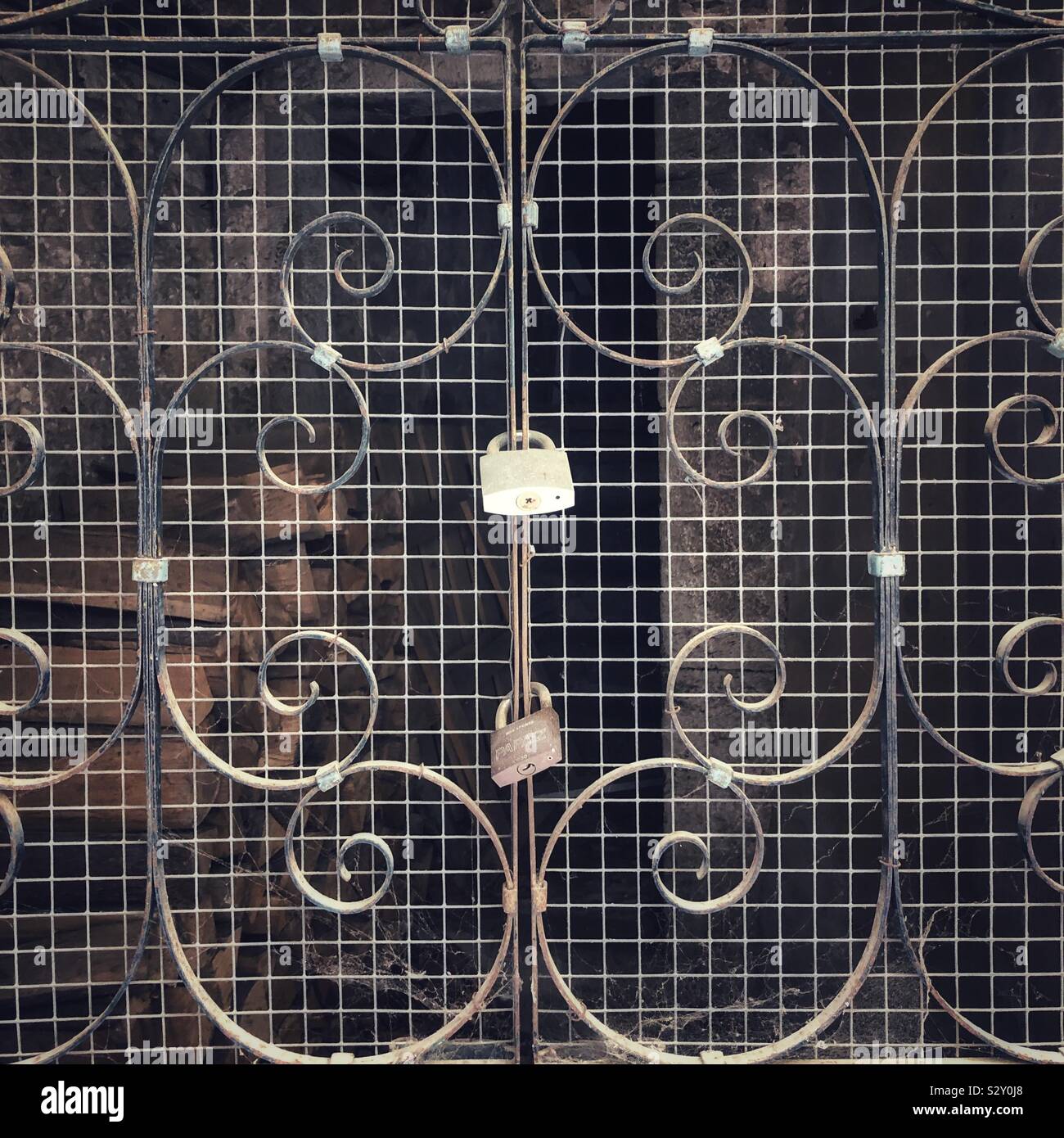 Italy iron gate hi-res stock photography and images - Alamy
