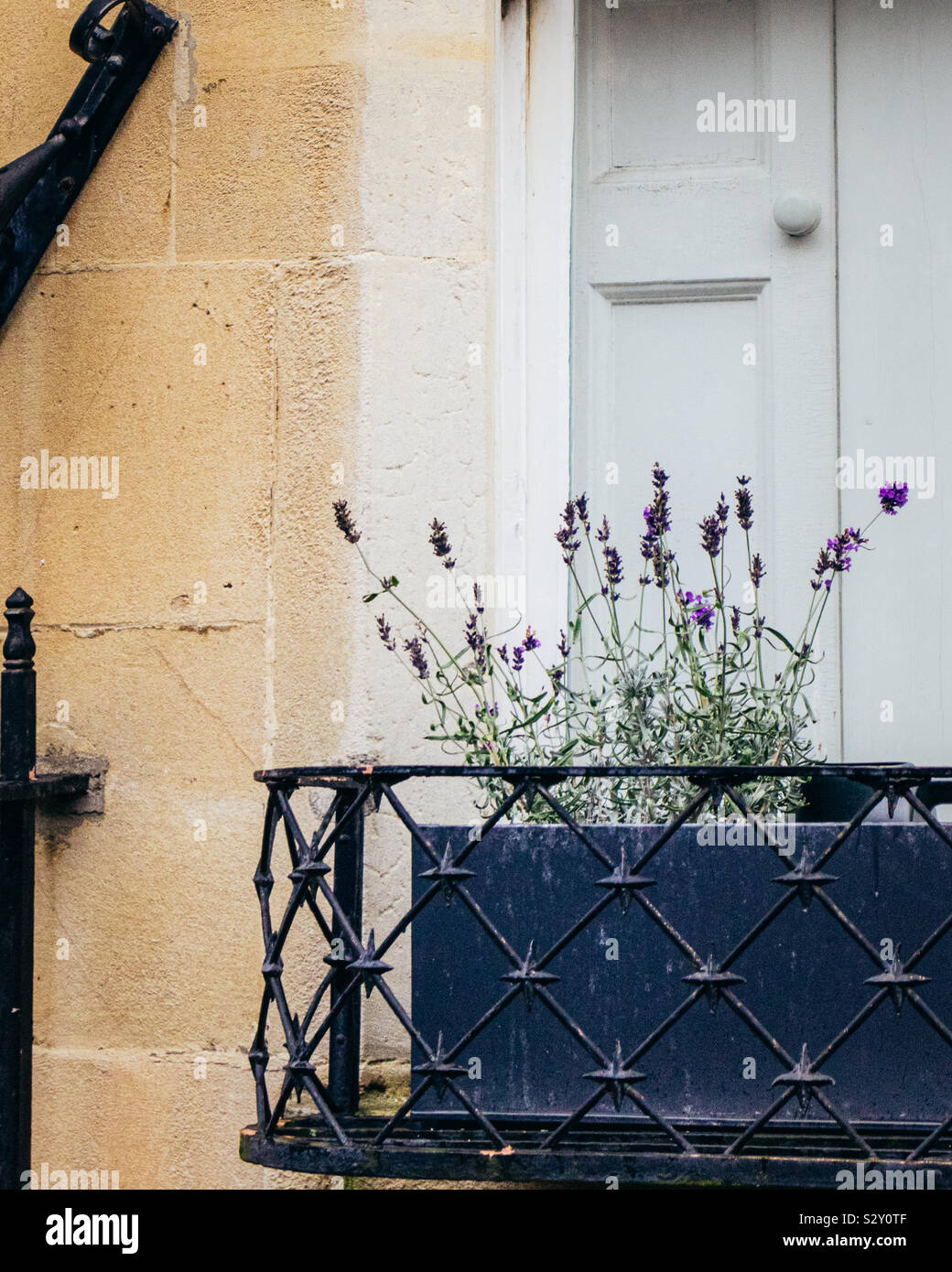 Lavender shutters hi-res stock photography and images - Alamy