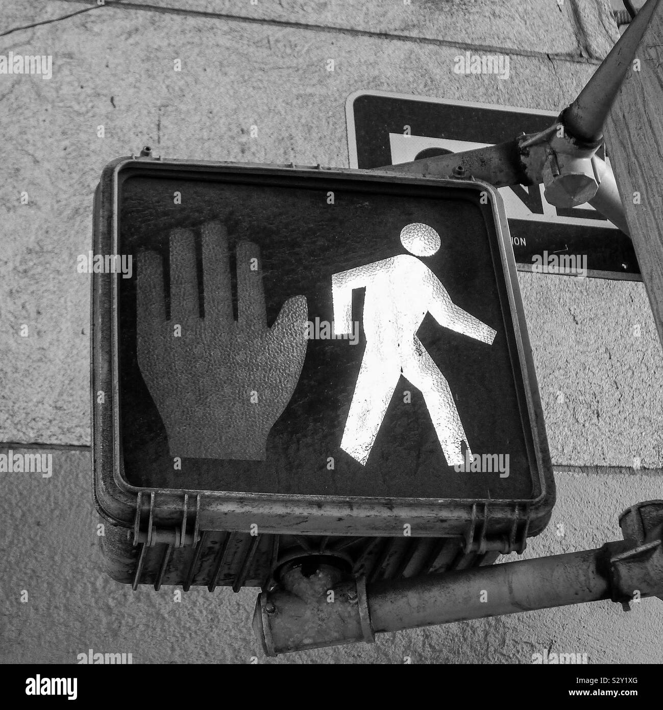 New york sign walk hi-res stock photography and images - Alamy