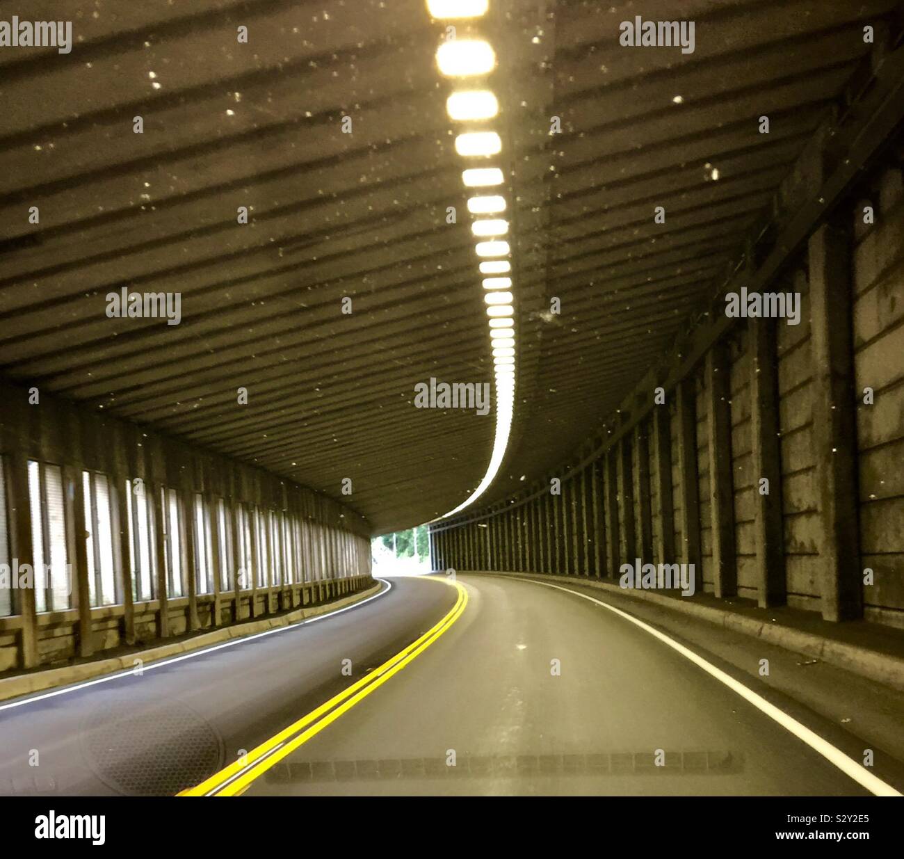 Snow shed hi-res stock photography and images - Alamy