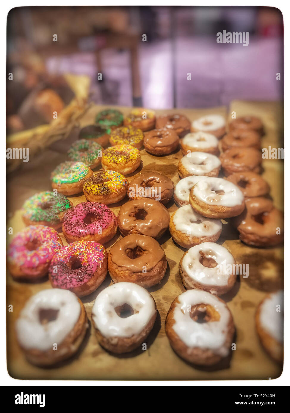 Tray of donuts at supermarket Stock Photo - Alamy