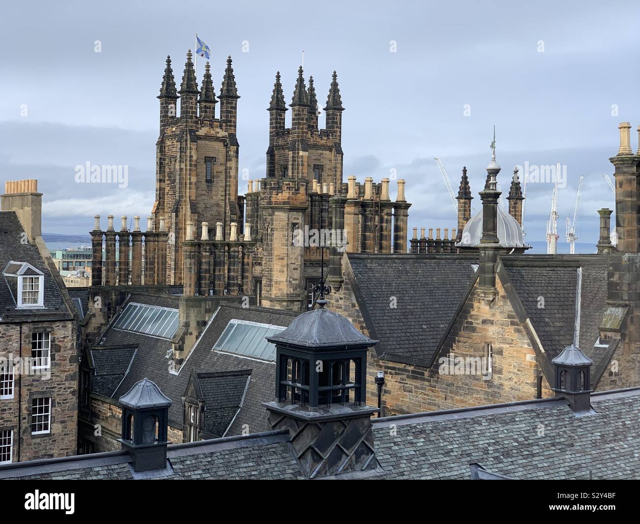 Edinburgh rooftops hi-res stock photography and images - Alamy
