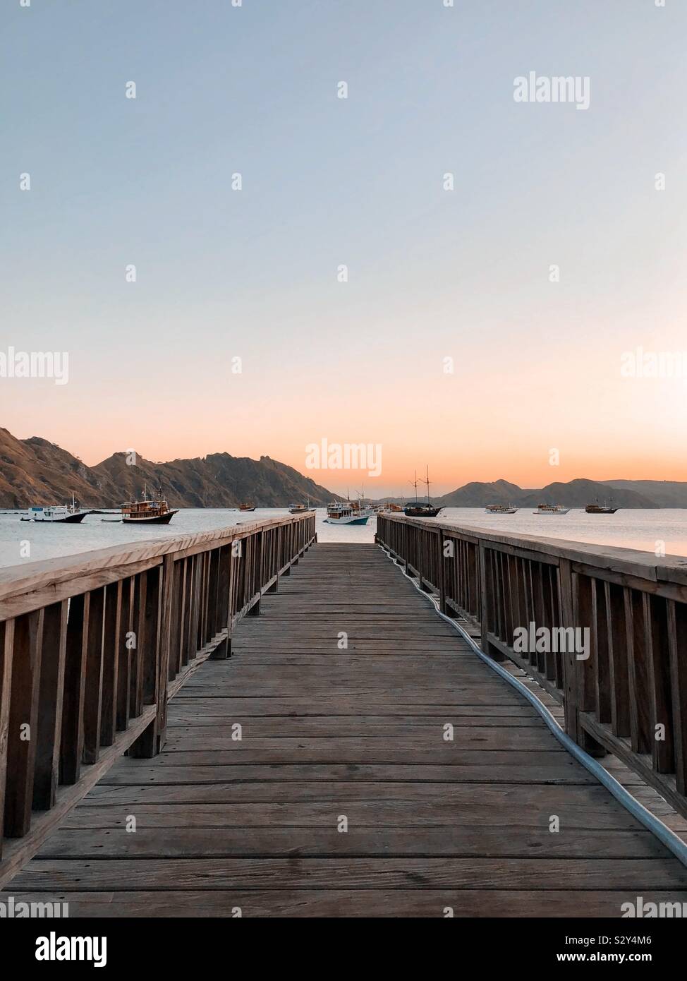 Bridge pier piers hi-res stock photography and images - Alamy