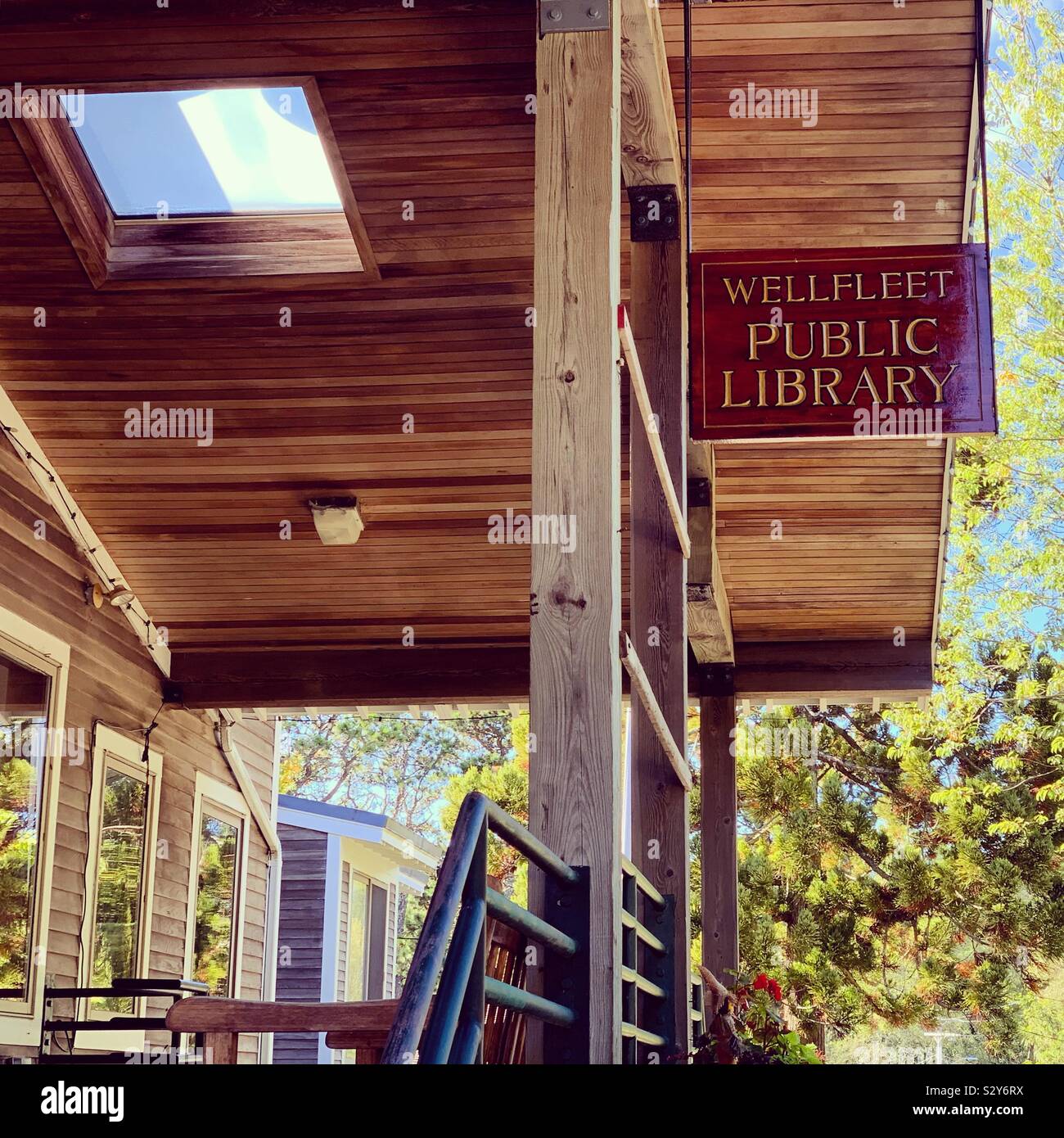 Wellfleet public library hi-res stock photography and images - Alamy