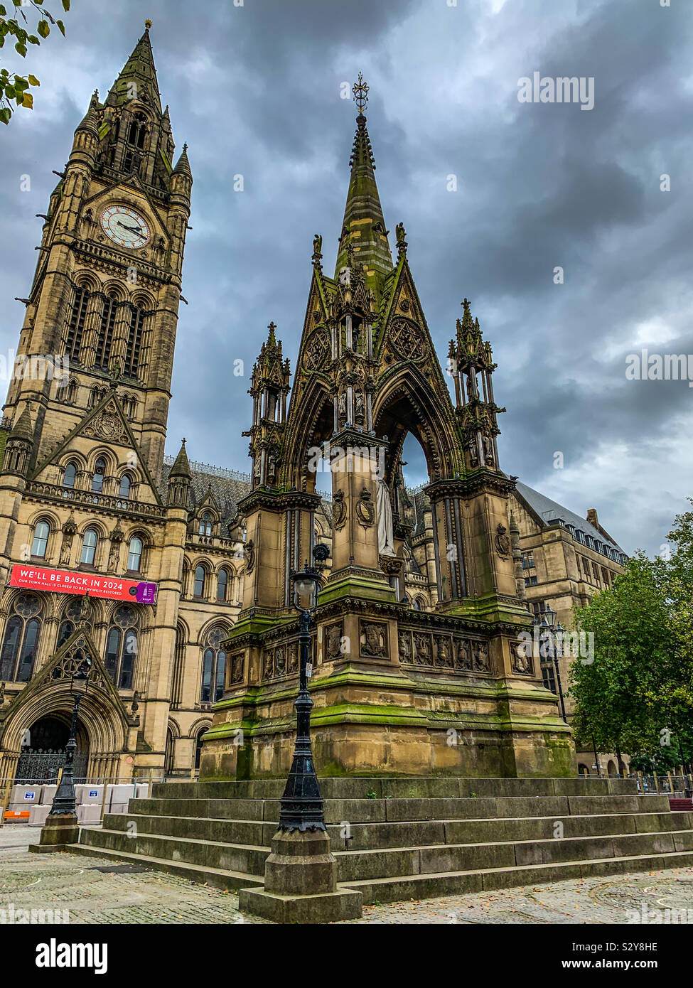 Town hall in autumn hi-res stock photography and images - Alamy
